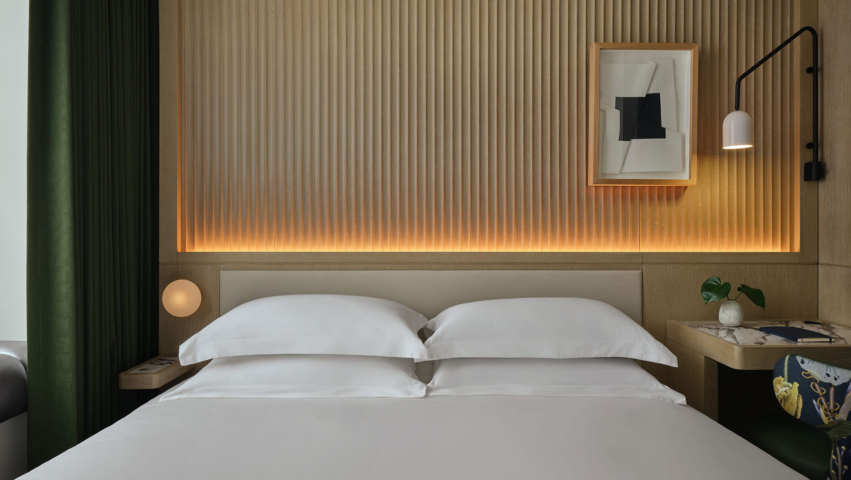 Stay at our Luxury Midtown Hotel | Kimpton Era Midtown New York